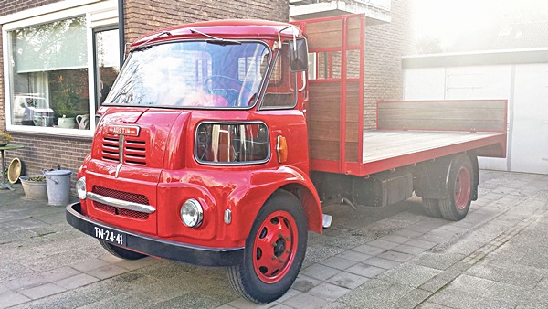 Transmobiel Truck & Bus Magazine - Trucks te koop / Trucks for sale